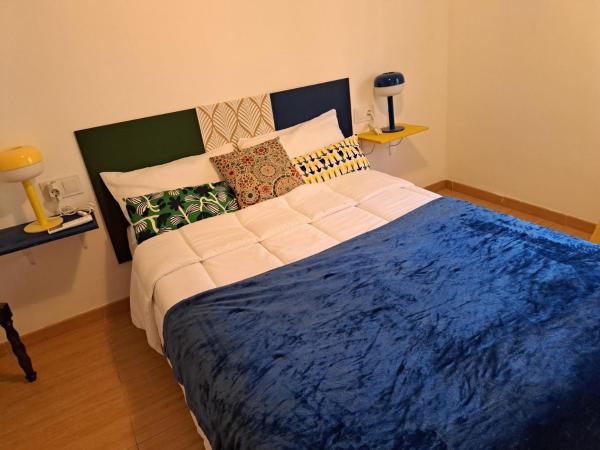 Calle Lerida, Piso A 8mn A Pie De La Catedral En Zona De Aparcamiento Gratis - Jaén