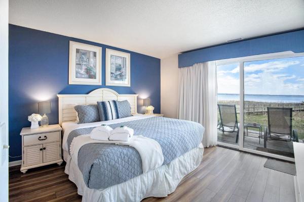 Gorgeous Lake View Deluxe Condo At The Shores - Elk Rapids, MI
