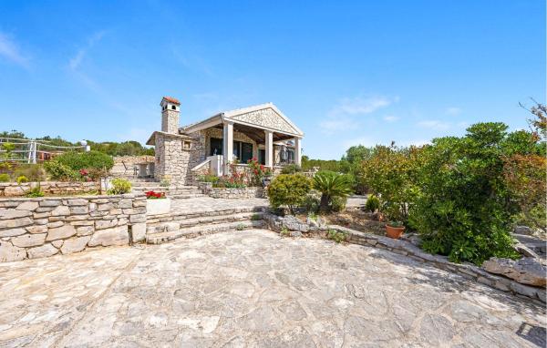 Gorgeous Home In Zirje With Wifi - Vodice