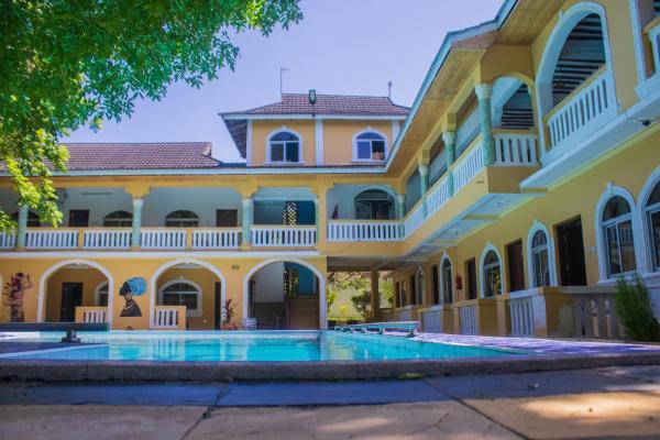 Manyatta Holiday Apartments - Diani Beach