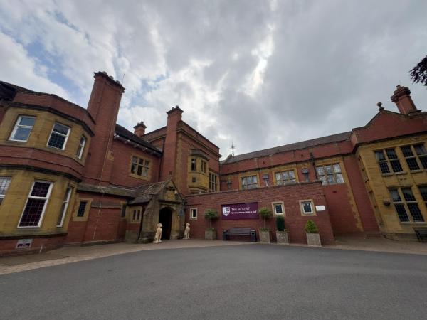 The Mount Country Manor Hotel & Golf Wolverhampton - Wolverhampton