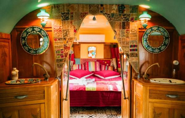 Magnifique Roulotte Bohème 1930 - Landes