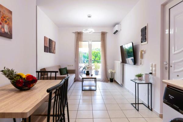 Family Friendly Luxury Apartment - Heraklion Airport (HER)