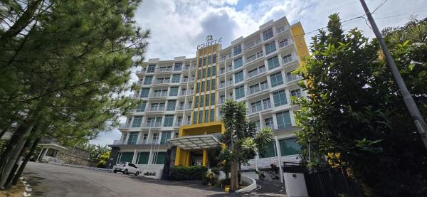Point C Hotel - Ciater