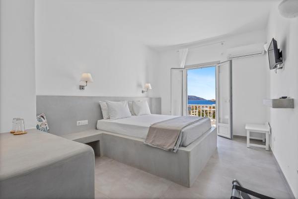 Petros Rooms - Naxos