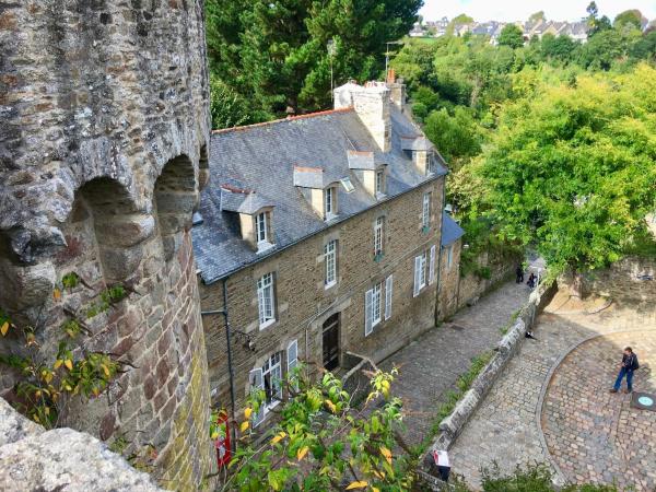 Le Cocon - La Vue Des Remparts- Historical Center - Dinan