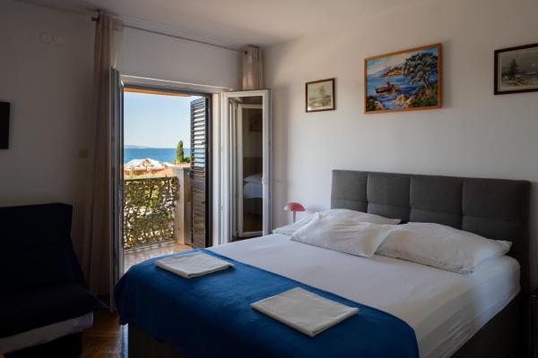 Yellow House Apartments - Podstrana