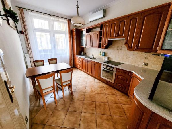 Quiet 4-bedroom Apartment Old Town - Krakow