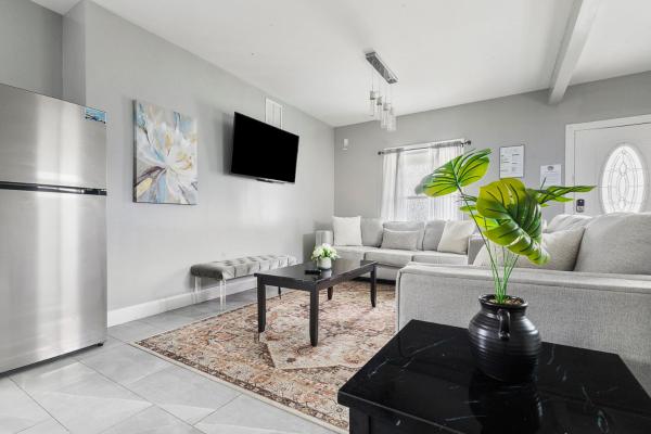 Lovely 4br Near The Falls And Casino - Aquarium of Niagara, Niagara Falls