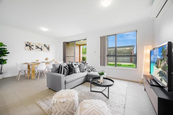 Entire Home In Austral, Australia - Saint Andrews
