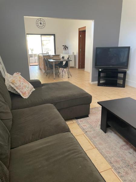 House On Main - Cowell