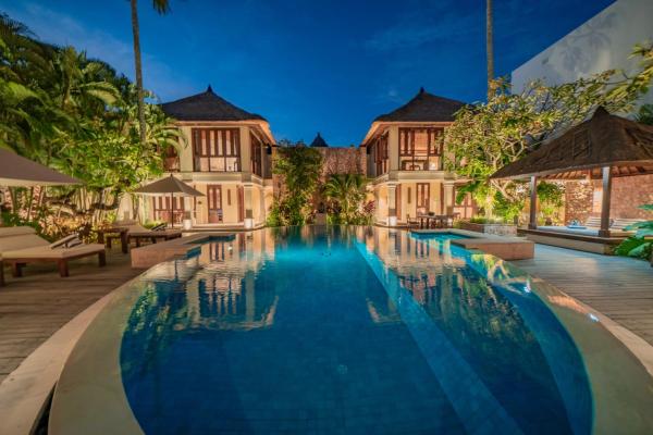 Villa Wibisana Beachside Luxury In Seminyak - Seminyak