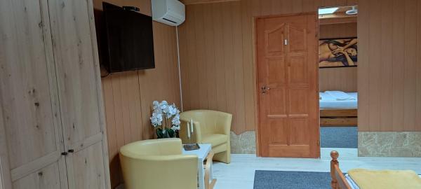 Bpr P3 Lodge Apartment With A/c - Budapest Ferenc Liszt Airport (BUD)
