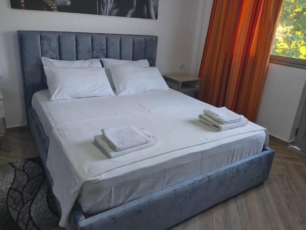 Bunec Seascape Villa Apartments - Qeparo