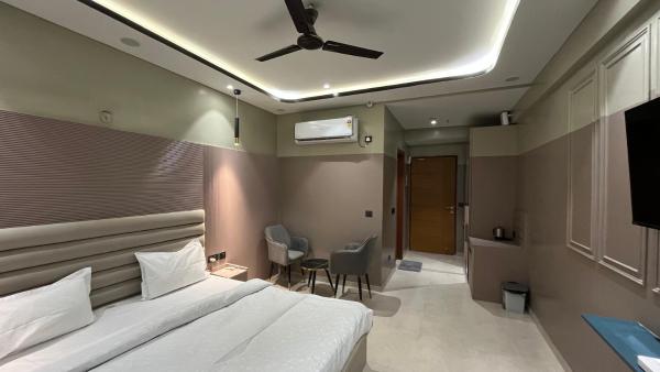 The Elite Luxe - Lucknow