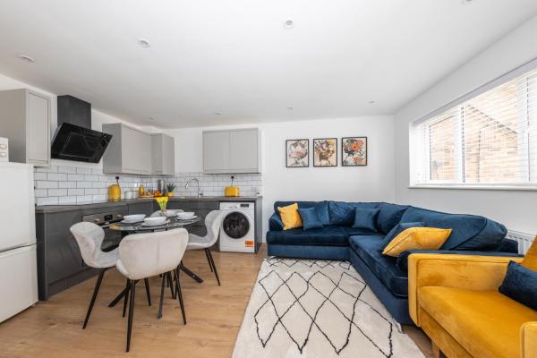 Spacious 2 Bedroom Home, Contractors Friendly And Free Parking - 鄧斯特布爾