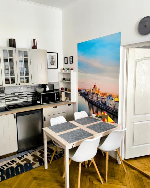 Margaret & Violet - Stylish Downtown Apartments In Budapest - Budapest