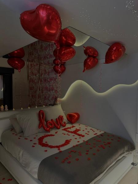 Spa Privatif - Love Room Luxe - Proche Disney - Le Parc des Félins - Lumigny