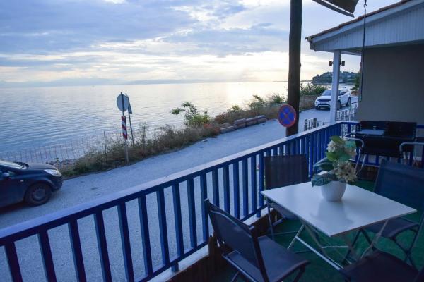 Zer, Nea Irakleia 630 80, Greece - Halkidiki