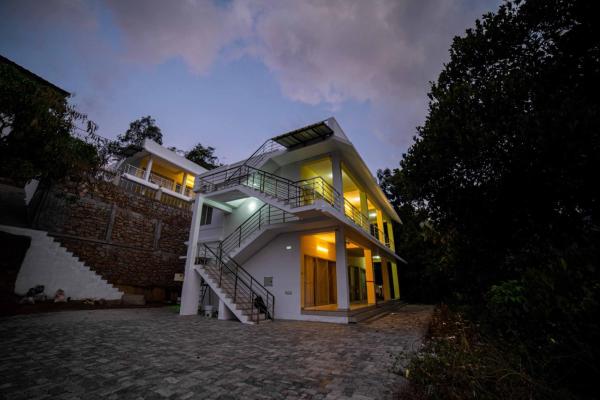 Sandal Palace - Marayoor