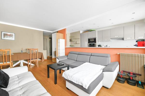 Le Clichy - 4 People - Metro 13 & 14 - Paris - Clichy