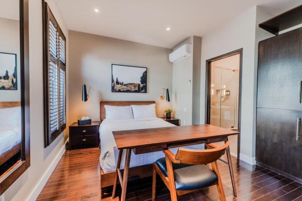 Self Check-in Boutique Hotel - Quartier Latin - Room 302 - Montreal