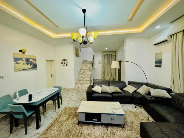 Luxury 2 Bedroom Apartment With - 24hrs Power, Security, Wi-fi - Nigeria