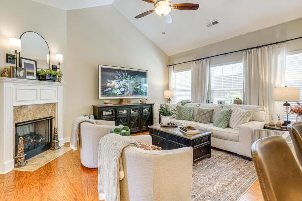 Private Patio Residential Condo In Cleveland! - Cleveland, TN