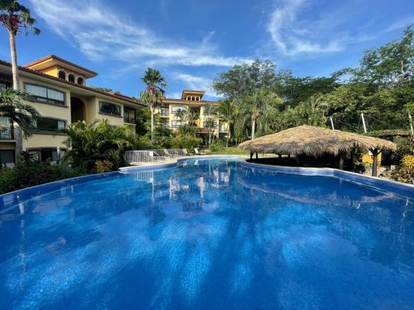 The Oaks Tamarindo Pool Front Condominiums Fast Wifi - Guanacaste Province