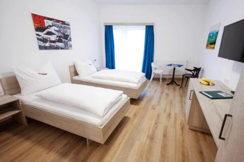 Tpe Arena - Zimmer Am Ebersdorfer See - Saint Pölten