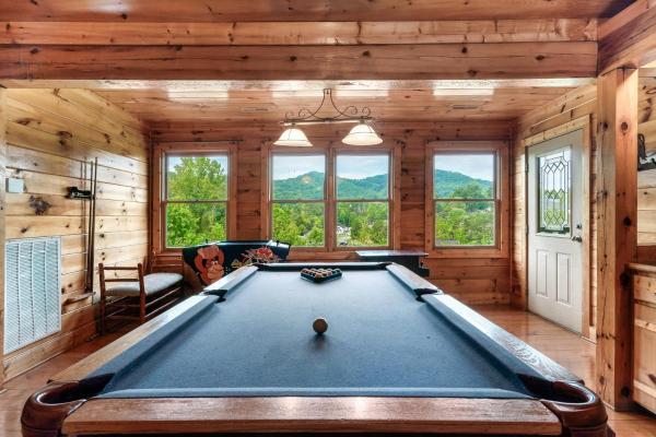 Pigeon Forge Retreat By Venture Smoky Mountains - Pigeon Forge, TN