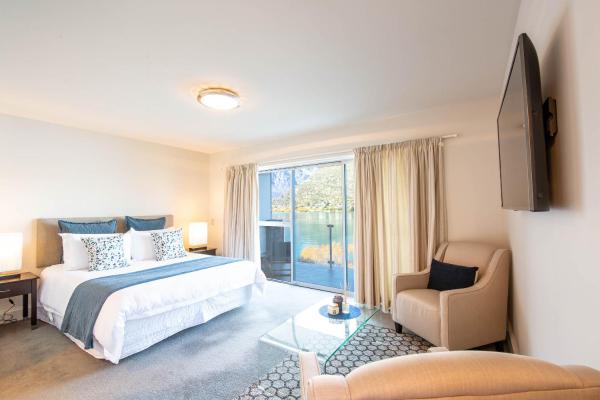 Alpine Village - Lake Edge Studio Apartment - Queenstown, New Zealand