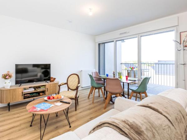 Apartment Colette By Interhome - Saint-Coulomb