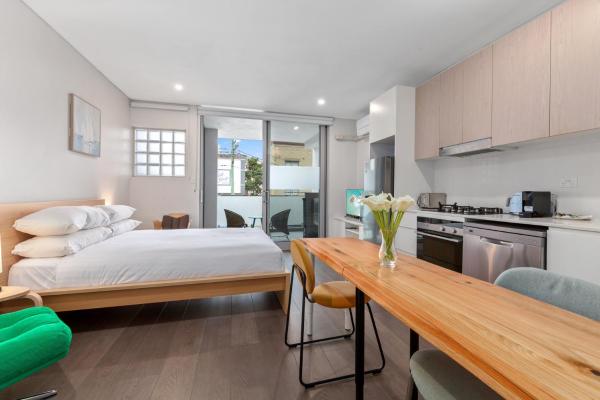 Bright Studio With Balcony Near Coogee Beach - Kensington