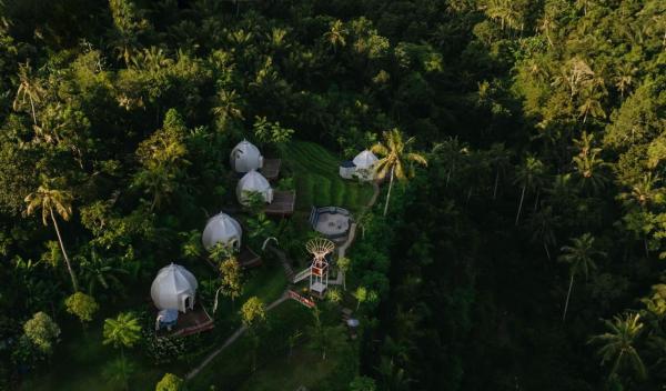 The Dome Ukiran Hills - Sidemen