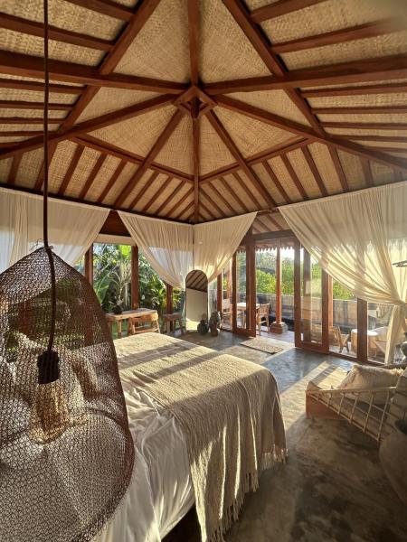 Sunset Vista Wood And Glass Villa, Uluwatu - Uluwatu