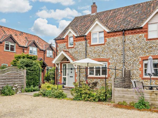 2 Bed In Holt 72898 - Blakeney