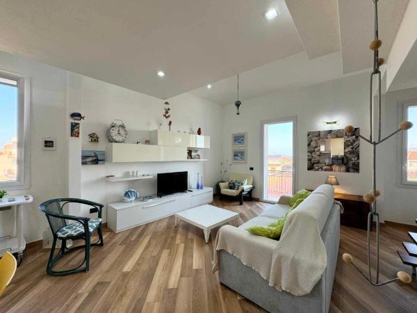 La Maddalena Tour Holiday Home - Residenza Sanzio - La Maddalena