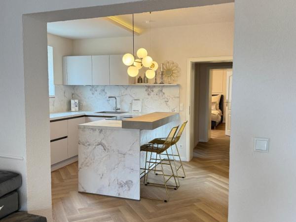 Rebgold Suite - Luxury Living By Lisa - Landau