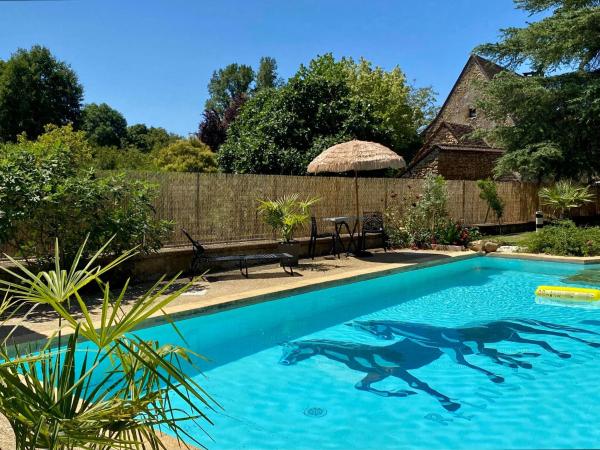 Auberge Du Relais D'auniac - Hôtel Bar Restaurant Piscine - Sarlat-la-Canéda