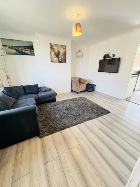 Swankyhome4groups/contractors/m5 - Wolverhampton