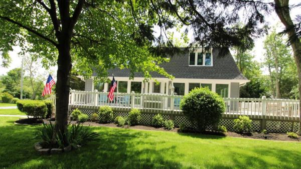 404 Fourth - 1st Fl - 4br With A Pool - Cape May, NJ