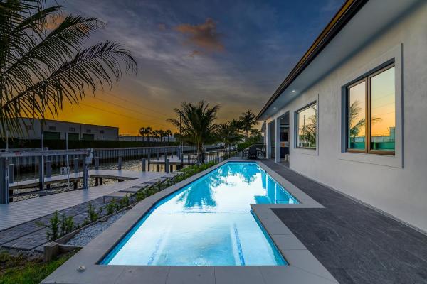 Marco Luxe Retreat Waterfront - Marco Island, FL