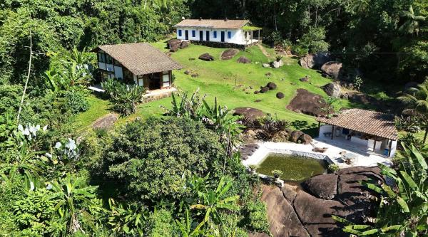 Villa Com Piscina, Loft E 5 Suítes - Praia Do Léo - Ubatuba