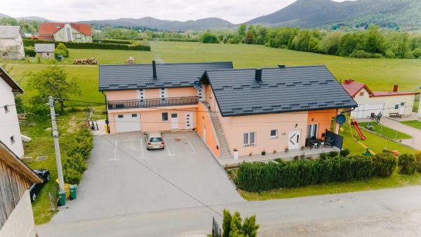 Apartments And Rooms With Parking Space Vranovaca, Plitvice - 17461 - Kroatien