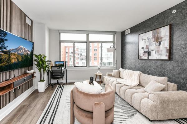 Stylish 2br Retreat Gym Parkng And Scenic Rooftop - Arlington, VA