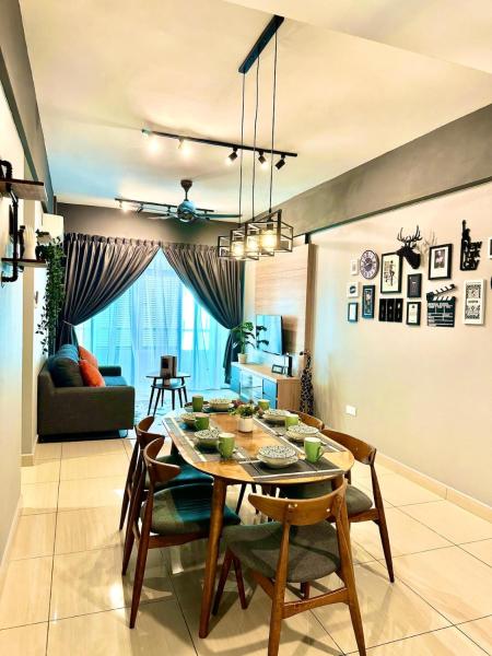 Nordic Industrial Style Austin Height 5-8pax - Johor Bahru