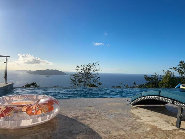 Zafira Luxe - Coral Bay