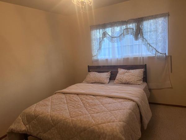 Str25-15 Private Room - Marina, CA