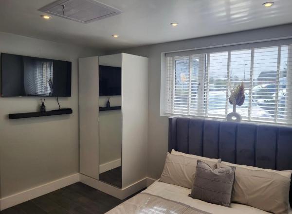 Trendy Studio With A Private Garden - Chatham